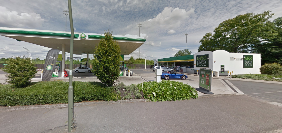 bp-garage-alan-partridge | Global Film Locations
