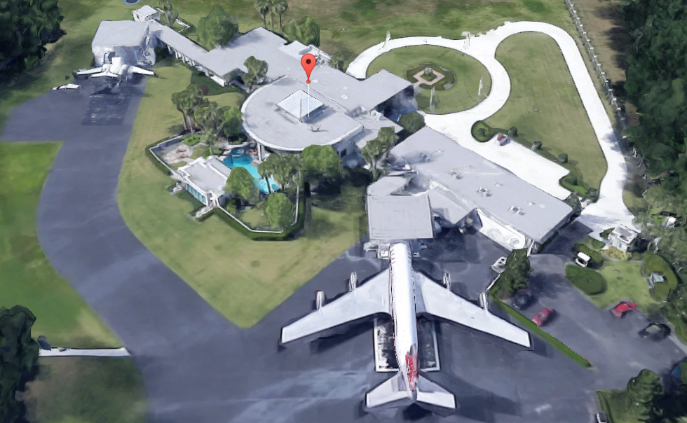 John Travolta’s House Location | Global Film Locations