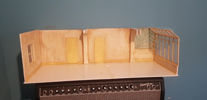 The Mini Bottom Flat Scale Model | Global Film Locations